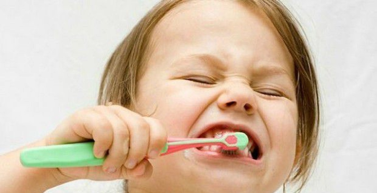 Afte nei bambini. Quali sono le cause e come prevenirle e curarle in mo